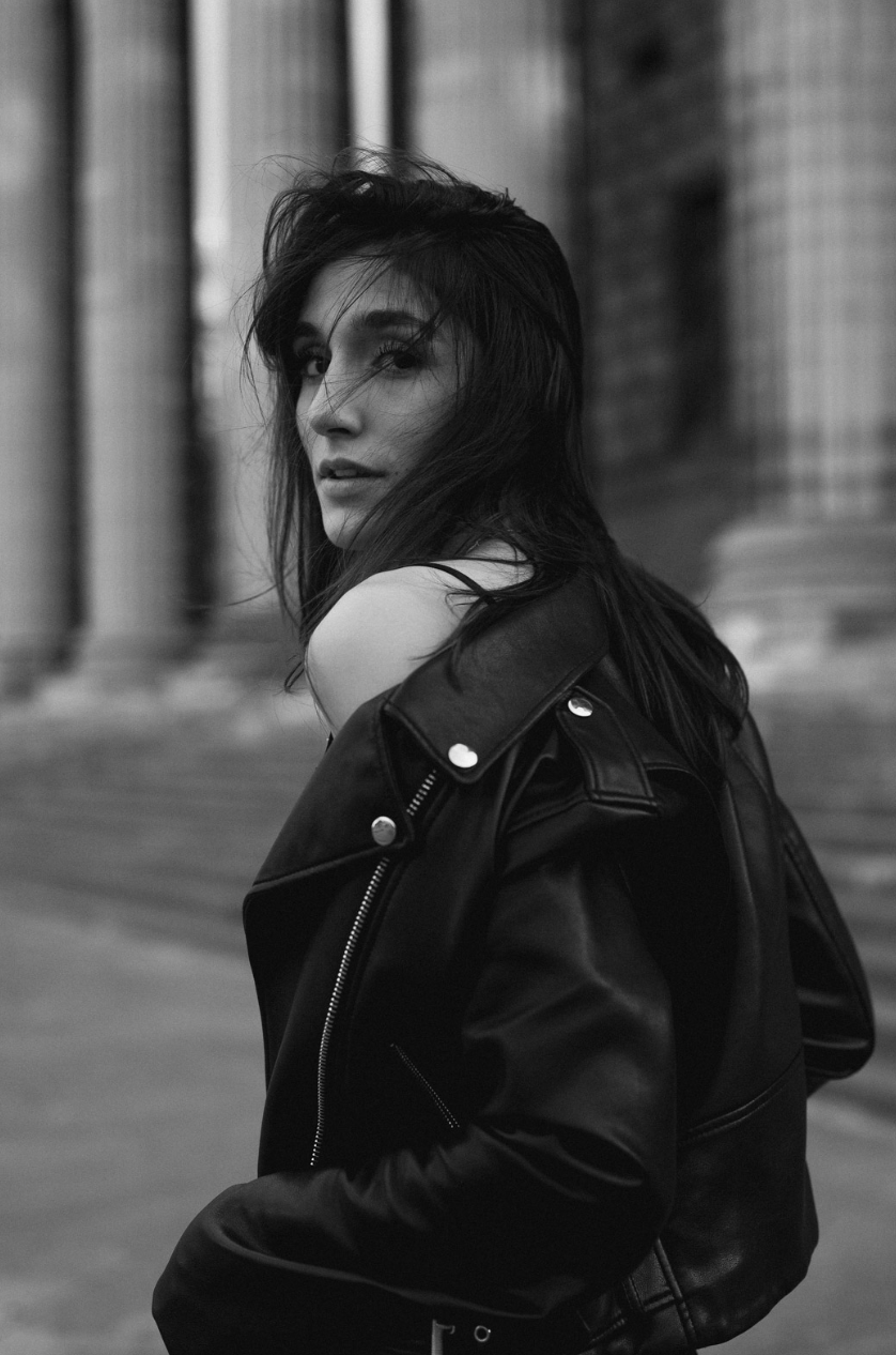 JODIE L | LES FILLES